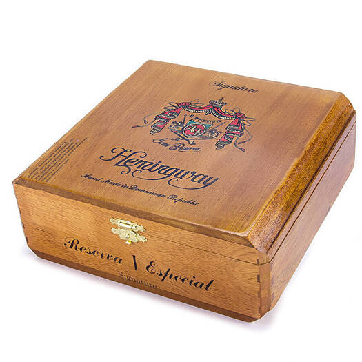 Arturo Fuente Hemingway Signature • The Cuban Cigar Shop • Canada Smoke ...